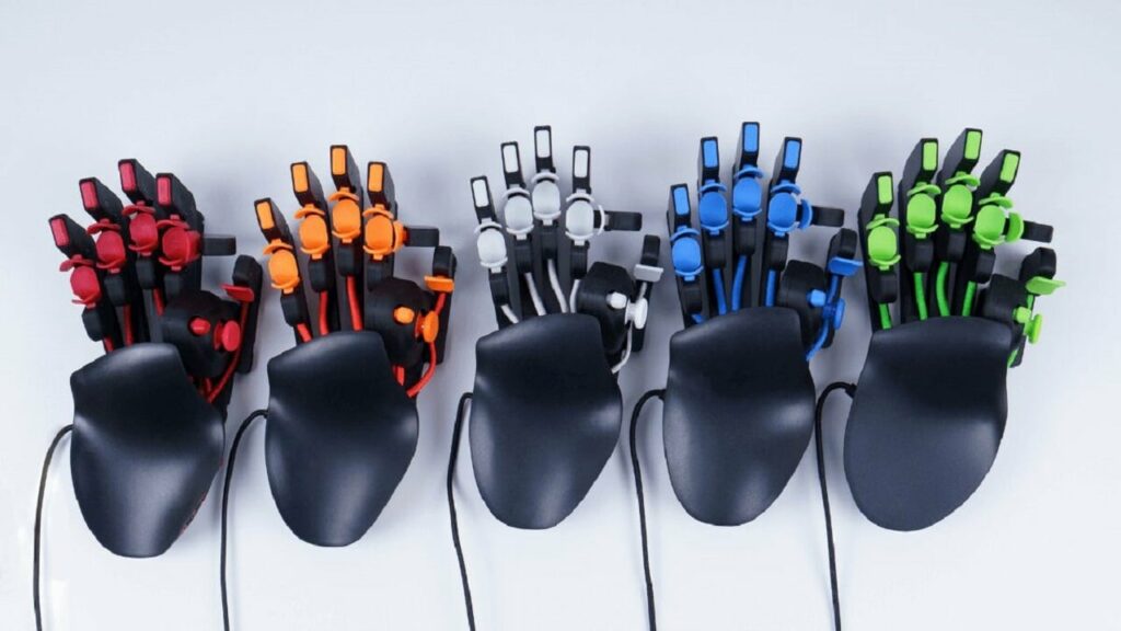 Azeron Cyborg, the next generation keyboard coming in September