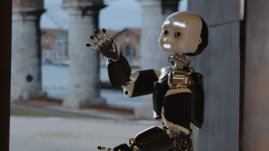 iCub 3, the robot avatar for the real world is Italian: you can control ...