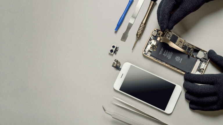 Apple, Microsoft and Google produce the least repairable smartphones