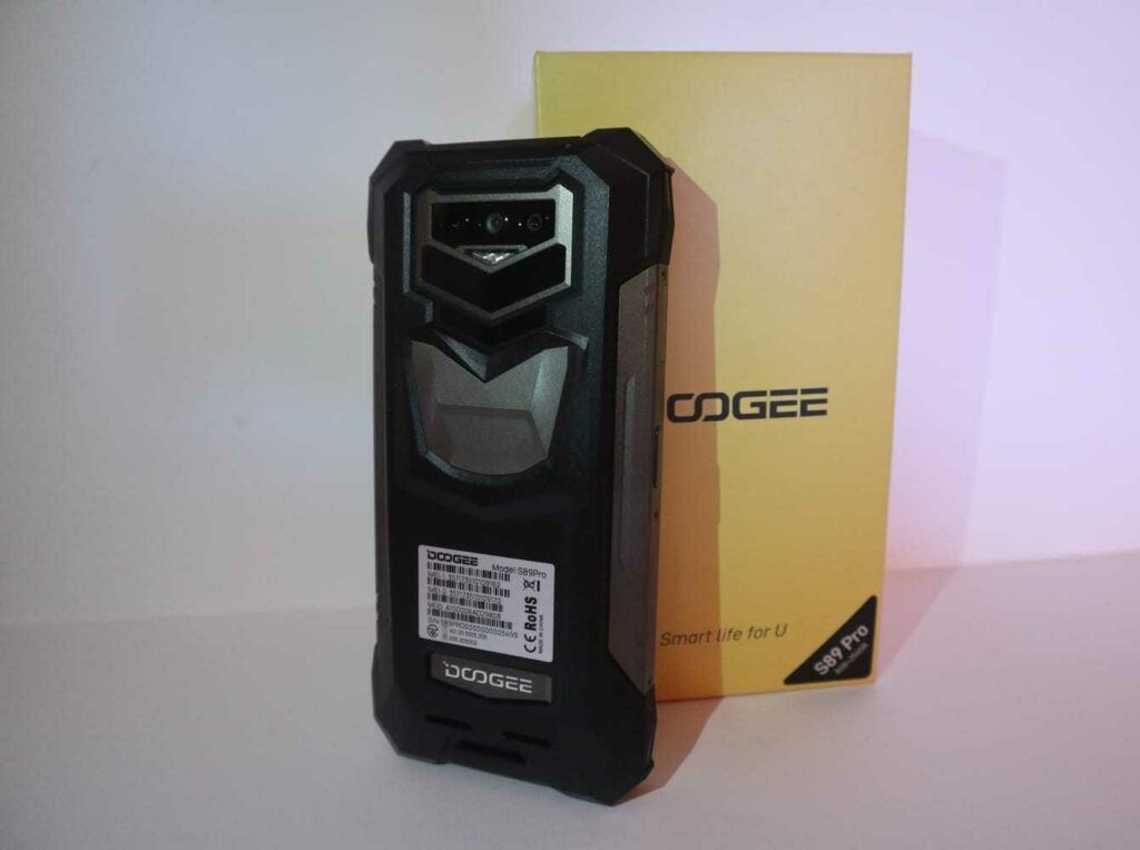Doogee S89 Pro review: rugged phone inspired by Batman