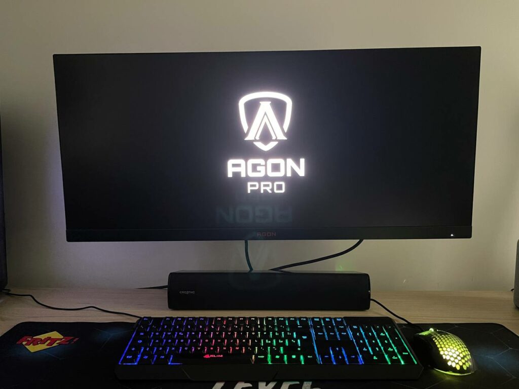 Agon Pro AG344UXM review: the queen of style