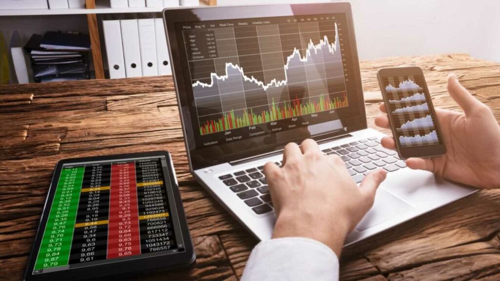 Online trading: advantages and disadvantages