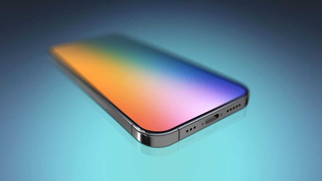 iPhone 15 Pro: the USB-C port in the first images