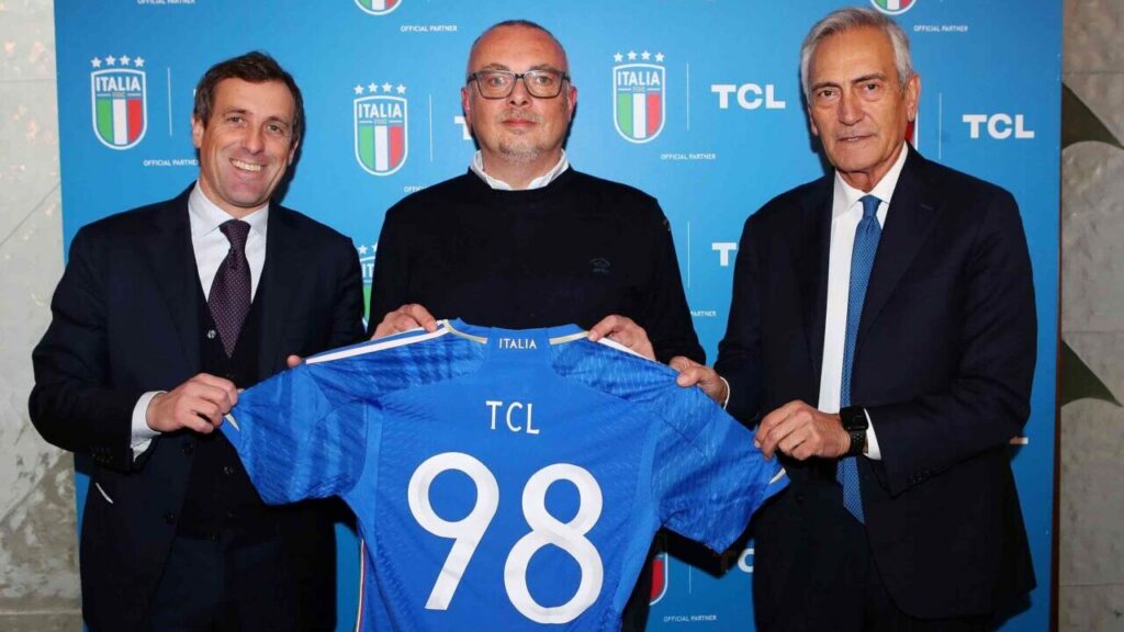 TCL is the new official partner of the Italian national football teams