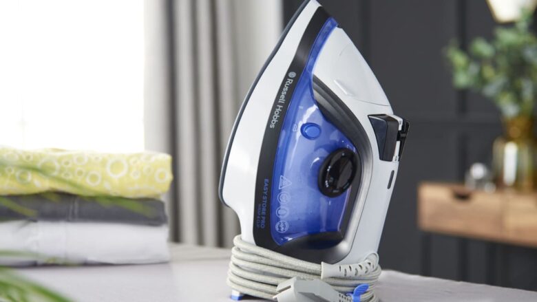 Russell Hobbs presents the new range of Easy Store Pro steam irons