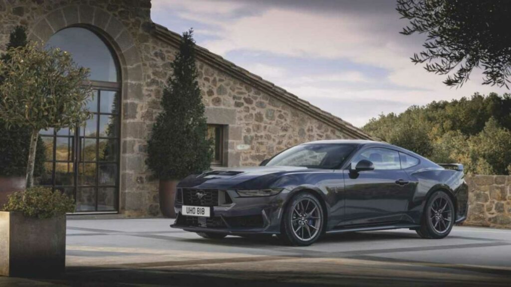 Ford Mustang: the American icon arrives in Europe in a new version