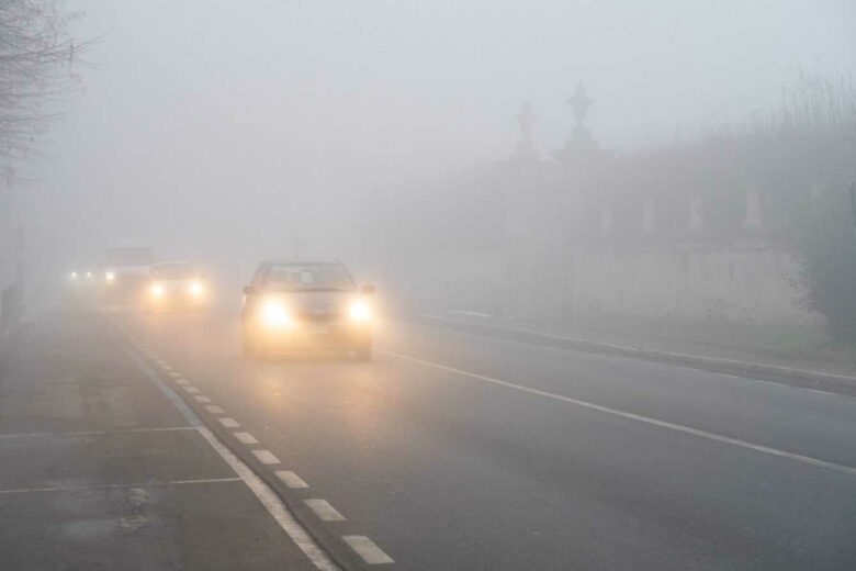 How to drive in fog: tips and tricks