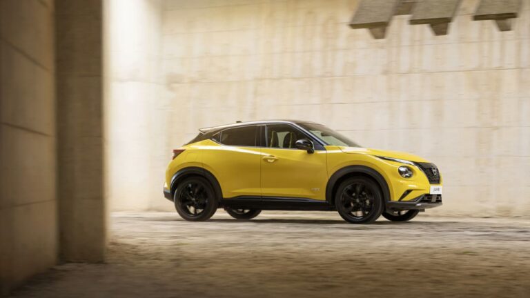 Nissan Juke is renewed and colored yellow, like the first generation of ...