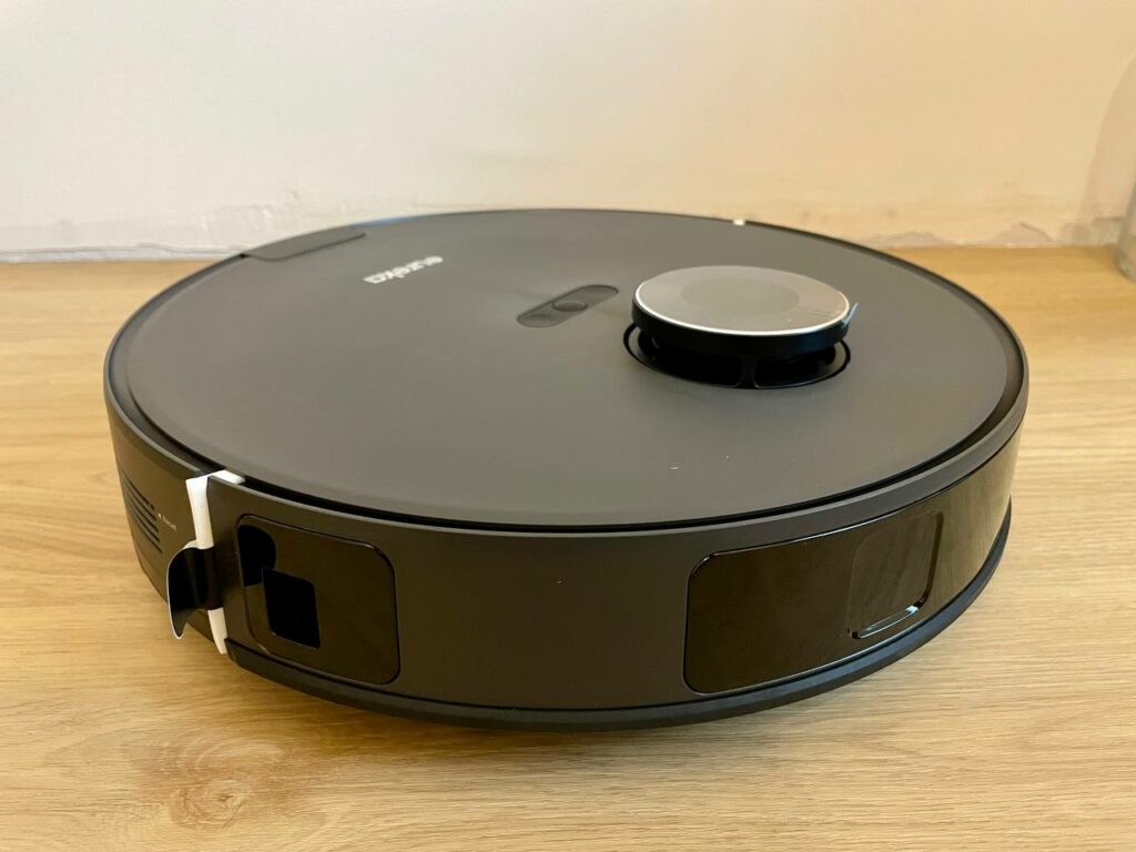 Eureka E10s review: a new concept of robot vacuum cleaner