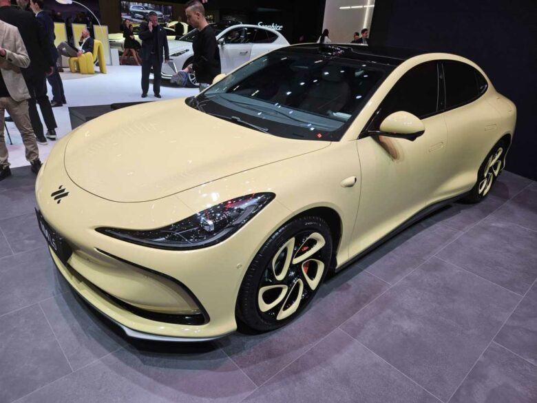 Geneva Motor Show 2024: the SAIC group presents the new IM L6 Electric ...