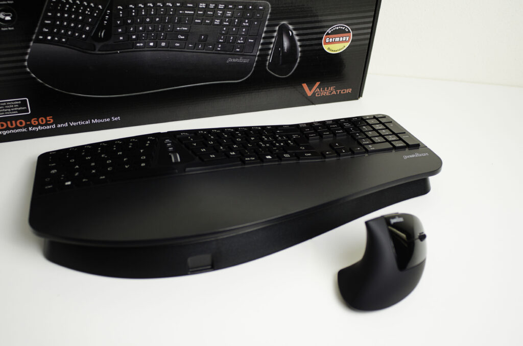 Perixx PERIDUO-605 review: ergonomic keyboard and unique vertical mouse ...