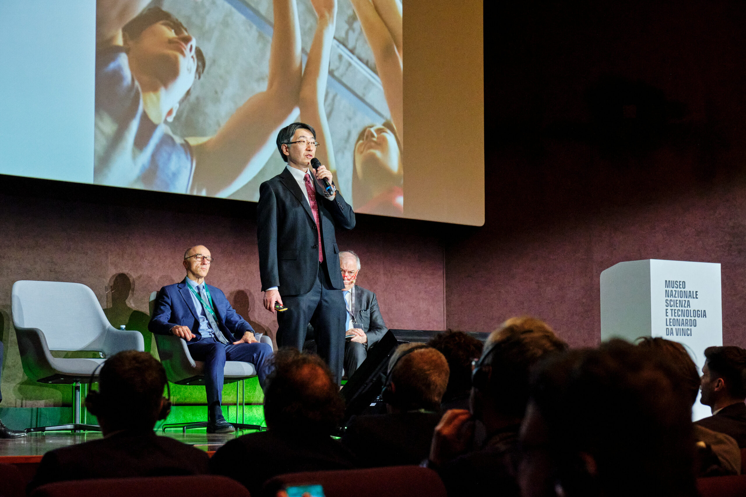 Fujifilm announces the launch of the new Apeos printer series in Europe